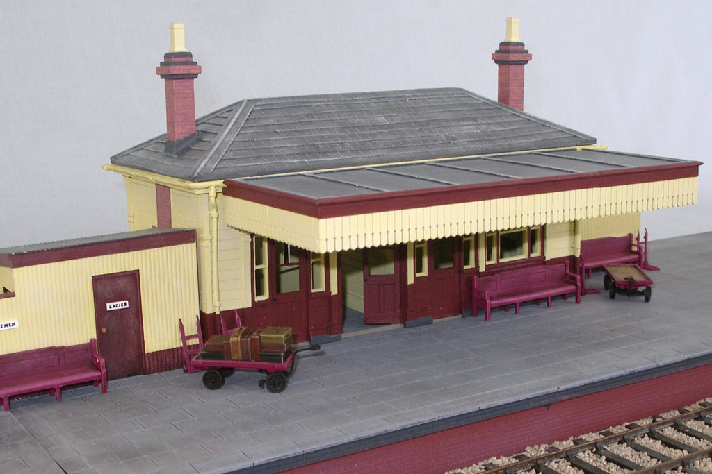 LNWR (LMS) Style Timber Station Building Set – Skytrex