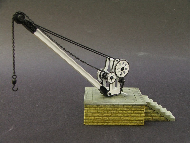 2 Ton Yard Crane on Stone Plinth – Skytrex
